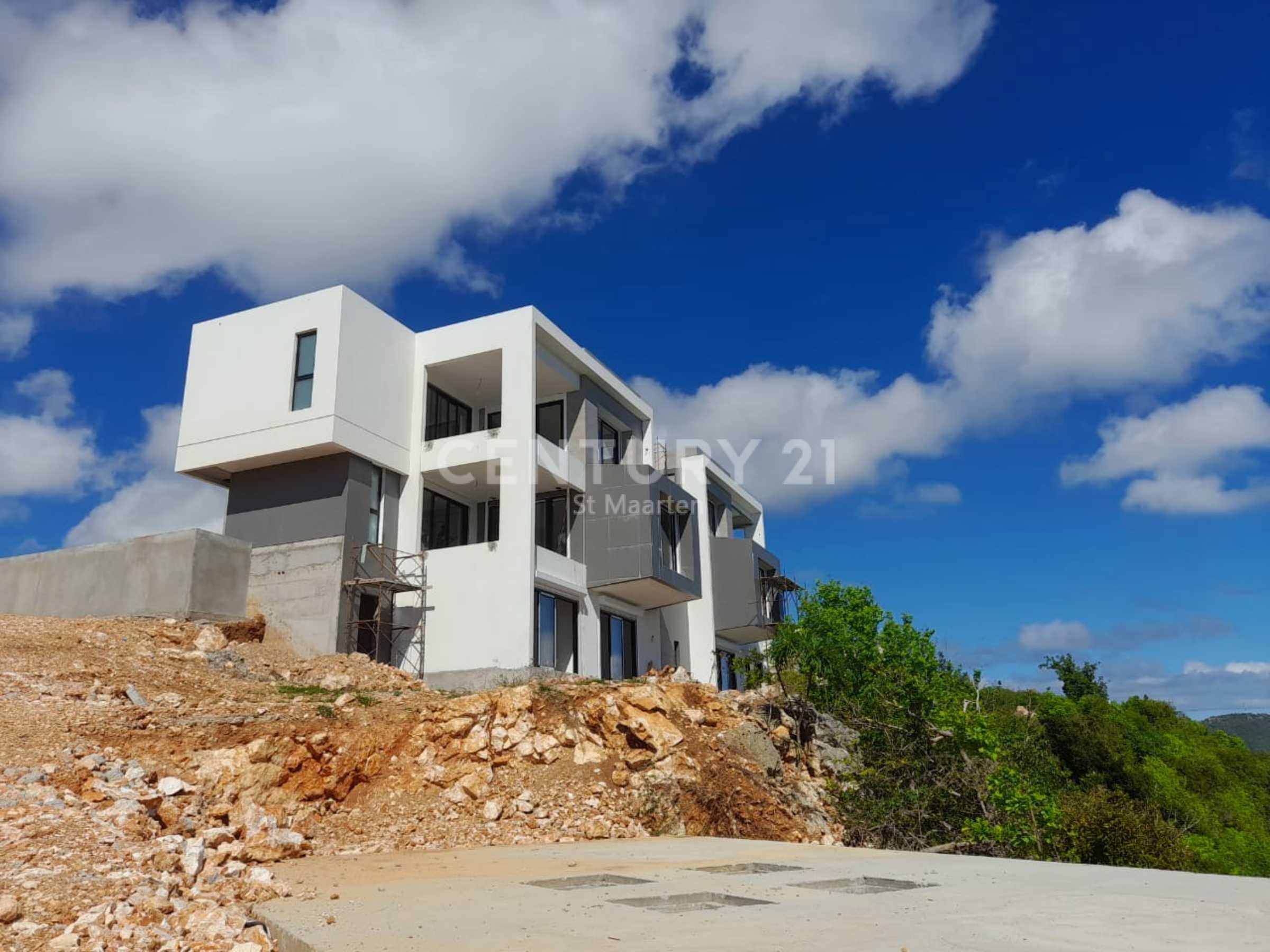 Tepui 104 Cliff Edge Two Bedroom Duplex Condos For Sale
